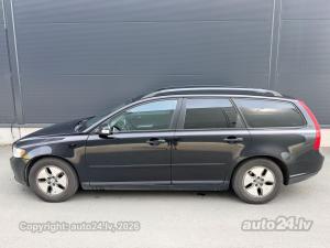 Melns Volvo V50 2010 Tallina, ar dzinēja tilpumu 1.60 L un nobraukumu 303 tūkst. km par 2700 €, foto 7 vietnē AUTOMOTO.COM.LV