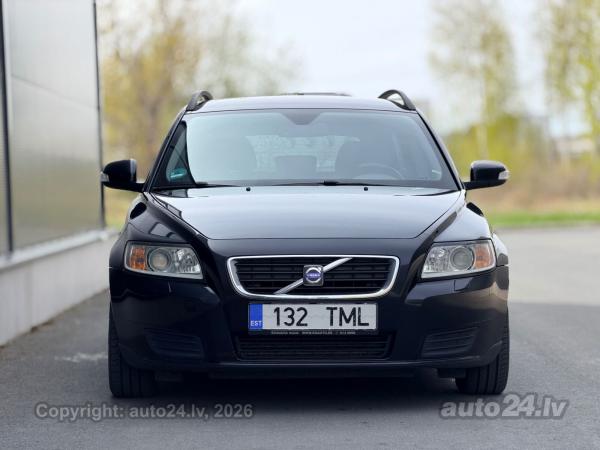 Melns Volvo V50 2010 Tallina, ar dzinēja tilpumu 1.60 L un nobraukumu 303 tūkst. km par 2700 €, foto 7 vietnē AUTOMOTO.COM.LV