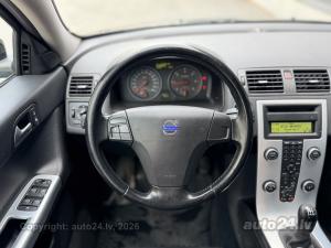 Melns Volvo V50 2010 Tallina, ar dzinēja tilpumu 1.60 L un nobraukumu 303 tūkst. km par 2700 €, foto 9 vietnē AUTOMOTO.COM.LV