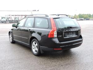 Black Volvo V50 2010 in Marijampole, with an engine capacity of 1.60 L and mileage of 315 thousand km for 2950 €, photo 5 on AUTOMOTO.COM.LV