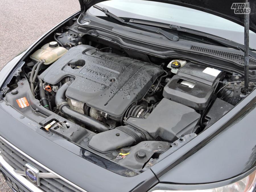 Black Volvo V50 2010 in Marijampole, with an engine capacity of 1.60 L and mileage of 315 thousand km for 2950 €, photo 27 on AUTOMOTO.COM.LV