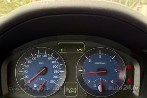 Black Volvo V50 2010 in Tartu, with an engine capacity of 1.60 L and mileage of 327 thousand km for 2990 €, photo 13 on AUTOMOTO.COM.LV
