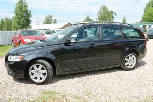 Melns Volvo V50 2010 Daugavpils, ar dzinēja tilpumu 1.60 L un nobraukumu 247 tūkst. km par 3890 €, foto 4 vietnē AUTOMOTO.COM.LV