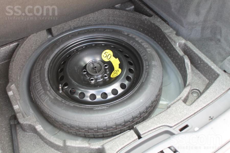 Melns Volvo V50 2010 Daugavpils, ar dzinēja tilpumu 1.60 L un nobraukumu 247 tūkst. km par 3890 €, foto 11 vietnē AUTOMOTO.COM.LV