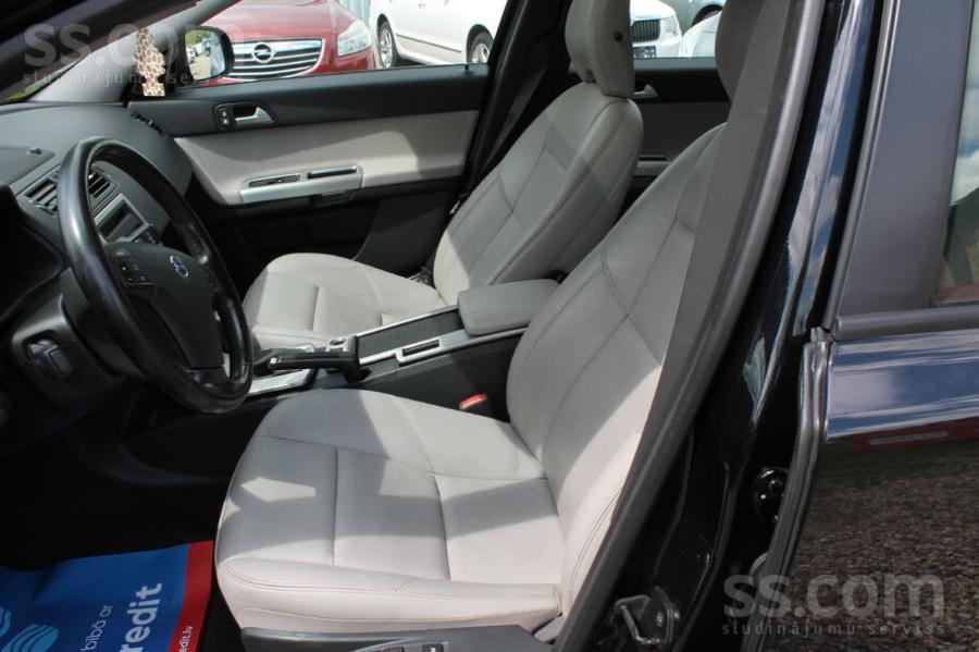 Melns Volvo V50 2010 Daugavpils, ar dzinēja tilpumu 1.60 L un nobraukumu 247 tūkst. km par 3890 €, foto 20 vietnē AUTOMOTO.COM.LV