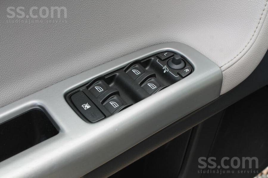Melns Volvo V50 2010 Daugavpils, ar dzinēja tilpumu 1.60 L un nobraukumu 247 tūkst. km par 3890 €, foto 22 vietnē AUTOMOTO.COM.LV