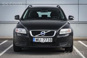 Melns Volvo V50 2010 Rīga, ar dzinēja tilpumu 2.00 L un nobraukumu 0 tūkst. km par 3590 €, foto 3 vietnē AUTOMOTO.COM.LV
