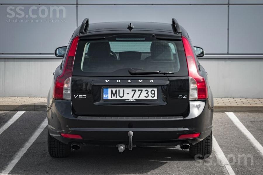 Melns Volvo V50 2010 Rīga, ar dzinēja tilpumu 2.00 L un nobraukumu 0 tūkst. km par 3590 €, foto 6 vietnē AUTOMOTO.COM.LV