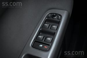 Melns Volvo V50 2010 Rīga, ar dzinēja tilpumu 2.00 L un nobraukumu 0 tūkst. km par 3590 €, foto 13 vietnē AUTOMOTO.COM.LV