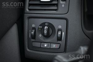 Melns Volvo V50 2010 Rīga, ar dzinēja tilpumu 2.00 L un nobraukumu 0 tūkst. km par 3590 €, foto 14 vietnē AUTOMOTO.COM.LV