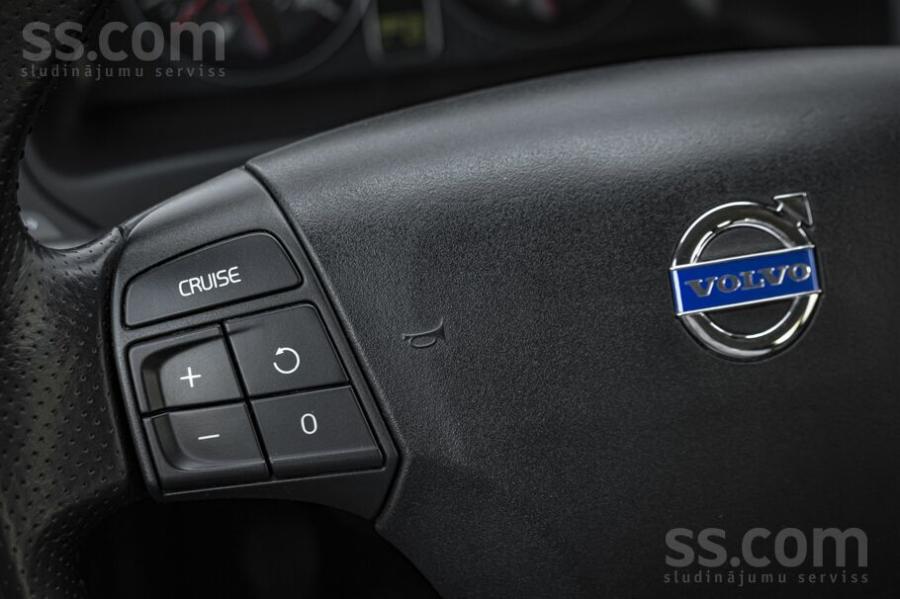 Melns Volvo V50 2010 Rīga, ar dzinēja tilpumu 2.00 L un nobraukumu 0 tūkst. km par 3590 €, foto 18 vietnē AUTOMOTO.COM.LV