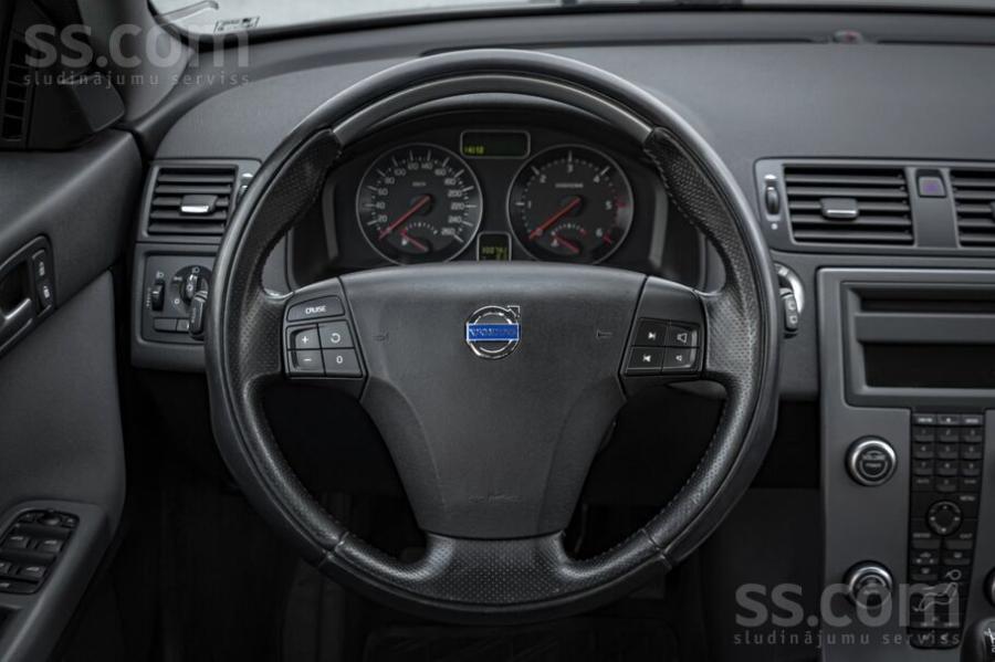 Melns Volvo V50 2010 Rīga, ar dzinēja tilpumu 2.00 L un nobraukumu 0 tūkst. km par 3590 €, foto 19 vietnē AUTOMOTO.COM.LV