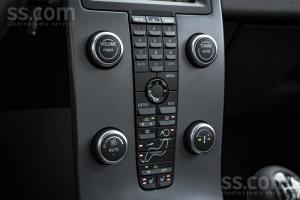 Melns Volvo V50 2010 Rīga, ar dzinēja tilpumu 2.00 L un nobraukumu 0 tūkst. km par 3590 €, foto 23 vietnē AUTOMOTO.COM.LV