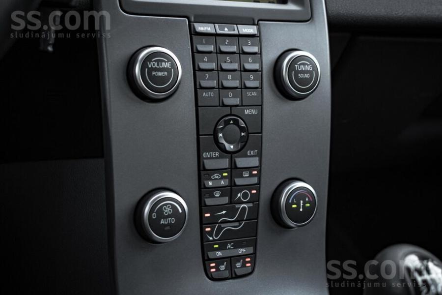 Melns Volvo V50 2010 Rīga, ar dzinēja tilpumu 2.00 L un nobraukumu 0 tūkst. km par 3590 €, foto 23 vietnē AUTOMOTO.COM.LV