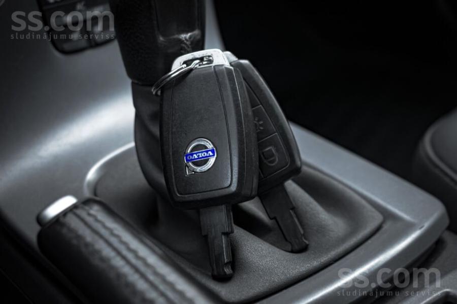 Melns Volvo V50 2010 Rīga, ar dzinēja tilpumu 2.00 L un nobraukumu 0 tūkst. km par 3590 €, foto 25 vietnē AUTOMOTO.COM.LV