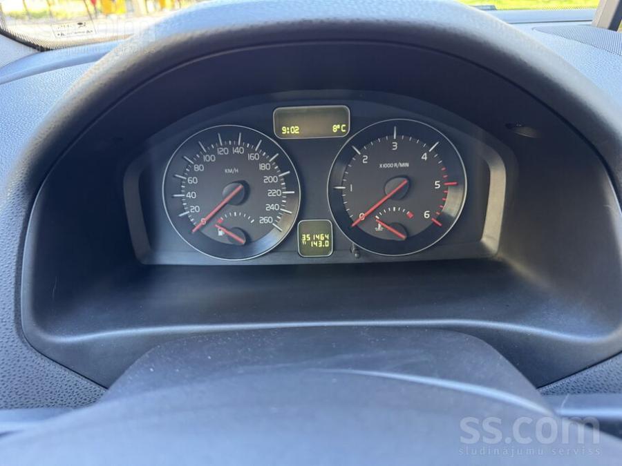 Melns Volvo V50 2010 Rīga, ar dzinēja tilpumu 2.00 L un nobraukumu 352 tūkst. km par 4000 €, foto 17 vietnē AUTOMOTO.COM.LV