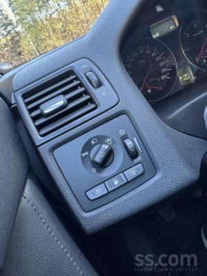 Melns Volvo V50 2010 Rīga, ar dzinēja tilpumu 2.00 L un nobraukumu 352 tūkst. km par 4000 €, foto 18 vietnē AUTOMOTO.COM.LV