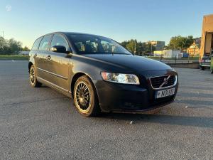 Black Volvo V50 2010 in Kaunas, with an engine capacity of 1.56 L and mileage of 262 thousand km for 2500 €, photo 4 on AUTOMOTO.COM.LV