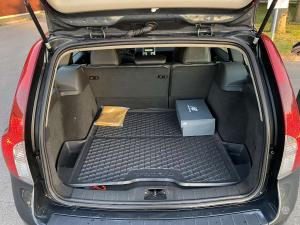 Black Volvo V50 2010 in Kaunas, with an engine capacity of 1.56 L and mileage of 262 thousand km for 2500 €, photo 17 on AUTOMOTO.COM.LV