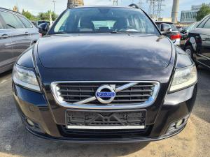 Black Volvo V50 2010 in Kaunas, with an engine capacity of 1.56 L and mileage of 238 thousand km for 3750 €, photo 3 on AUTOMOTO.COM.LV
