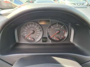 Black Volvo V50 2010 in Kaunas, with an engine capacity of 1.56 L and mileage of 238 thousand km for 3750 €, photo 16 on AUTOMOTO.COM.LV