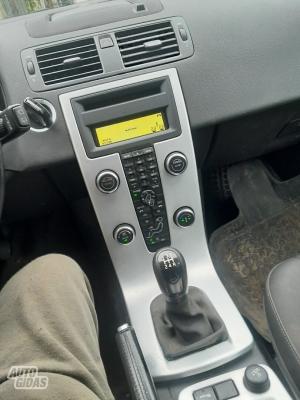 Melns Volvo V50 2010 Kupiškis, ar dzinēja tilpumu 1.60 L un nobraukumu 245 tūkst. km par 1850 €, foto 8 vietnē AUTOMOTO.COM.LV
