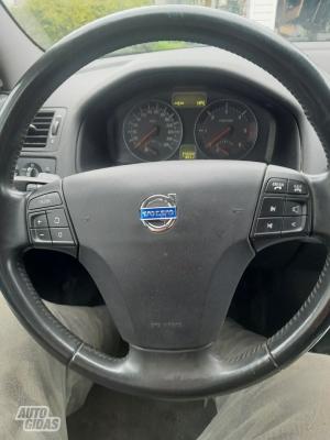 Melns Volvo V50 2010 Kupiškis, ar dzinēja tilpumu 1.60 L un nobraukumu 245 tūkst. km par 1850 €, foto 9 vietnē AUTOMOTO.COM.LV