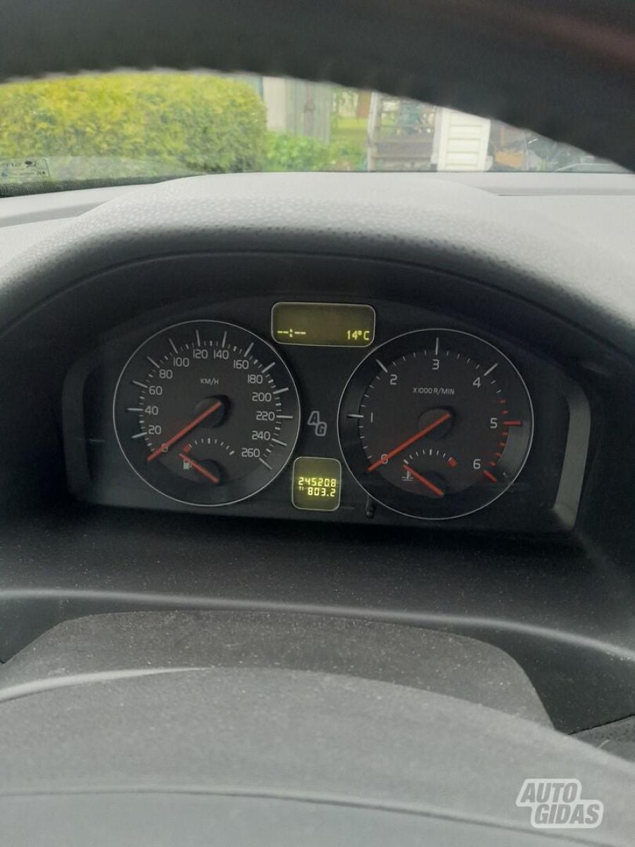 Melns Volvo V50 2010 Kupiškis, ar dzinēja tilpumu 1.60 L un nobraukumu 245 tūkst. km par 1850 €, foto 10 vietnē AUTOMOTO.COM.LV