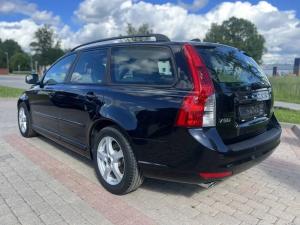 Черный Вольво В50 2010 в Цесис, объемом двигателя 2.00 л и пробегом 246 тыс. км за 5500 €, фото 6 на AUTOMOTO.COM.LV