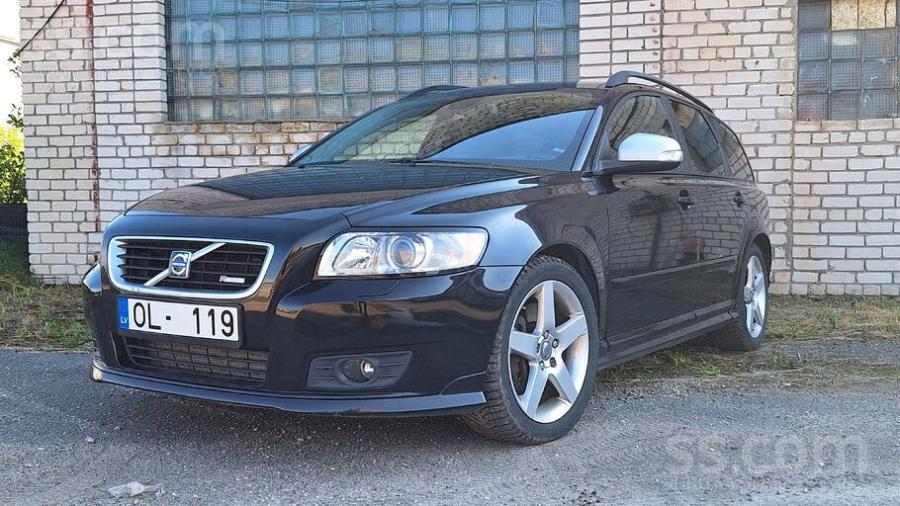 Melns Volvo V50 2010 Bauska, ar dzinēja tilpumu 2.00 L un nobraukumu 348 tūkst. km par 2900 €, foto 13 vietnē AUTOMOTO.COM.LV
