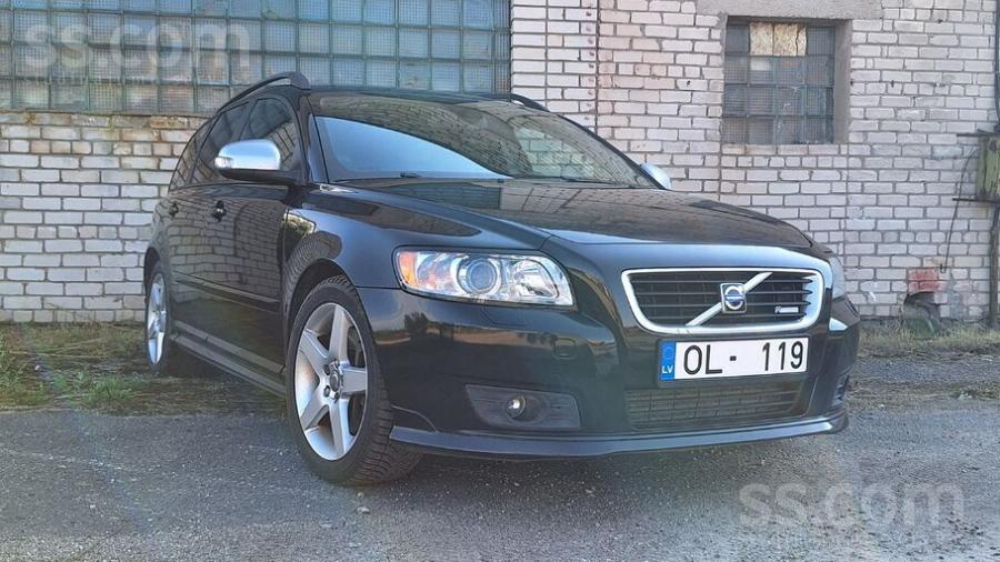 Melns Volvo V50 2010 Bauska, ar dzinēja tilpumu 2.00 L un nobraukumu 348 tūkst. km par 2900 €, foto 14 vietnē AUTOMOTO.COM.LV