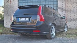 Melns Volvo V50 2010 Bauska, ar dzinēja tilpumu 2.00 L un nobraukumu 348 tūkst. km par 2900 €, foto 15 vietnē AUTOMOTO.COM.LV