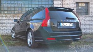 Melns Volvo V50 2010 Bauska, ar dzinēja tilpumu 2.00 L un nobraukumu 348 tūkst. km par 2900 €, foto 16 vietnē AUTOMOTO.COM.LV