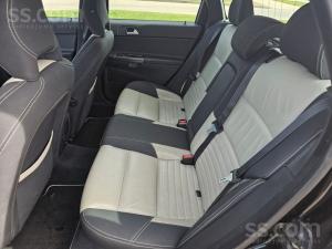 Melns Volvo V50 2010 Rīga, ar dzinēja tilpumu 2.00 L un nobraukumu 323 tūkst. km par 3900 €, foto 9 vietnē AUTOMOTO.COM.LV
