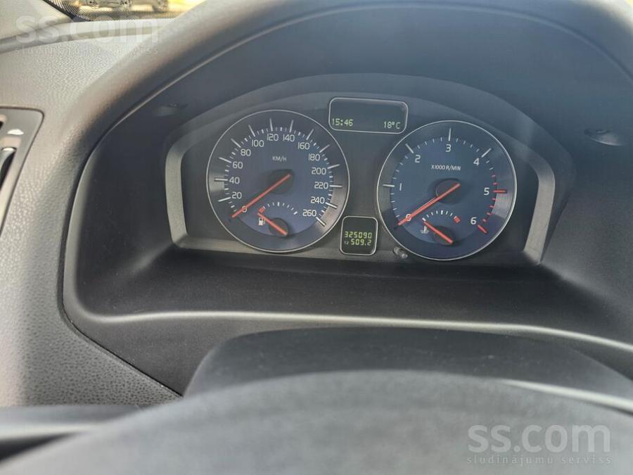 Melns Volvo V50 2010 Rīga, ar dzinēja tilpumu 2.00 L un nobraukumu 323 tūkst. km par 3900 €, foto 10 vietnē AUTOMOTO.COM.LV