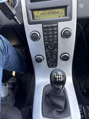 Melns Volvo V50 2010 Kauņa, ar dzinēja tilpumu 1.56 L un nobraukumu 249 tūkst. km par 2899 €, foto 13 vietnē AUTOMOTO.COM.LV