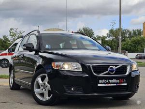 Melns Volvo V50 2010 Šauļi, ar dzinēja tilpumu 1.56 L un nobraukumu 207 tūkst. km par 3550 €, foto 4 vietnē AUTOMOTO.COM.LV