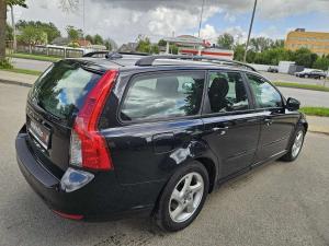 Melns Volvo V50 2010 Šauļi, ar dzinēja tilpumu 1.56 L un nobraukumu 207 tūkst. km par 3550 €, foto 6 vietnē AUTOMOTO.COM.LV