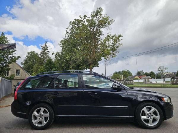 Black Volvo V50 2010 in Siauliai, with an engine capacity of 1.56 L and mileage of 207 thousand km for 3550 €, photo 6 on AUTOMOTO.COM.LV