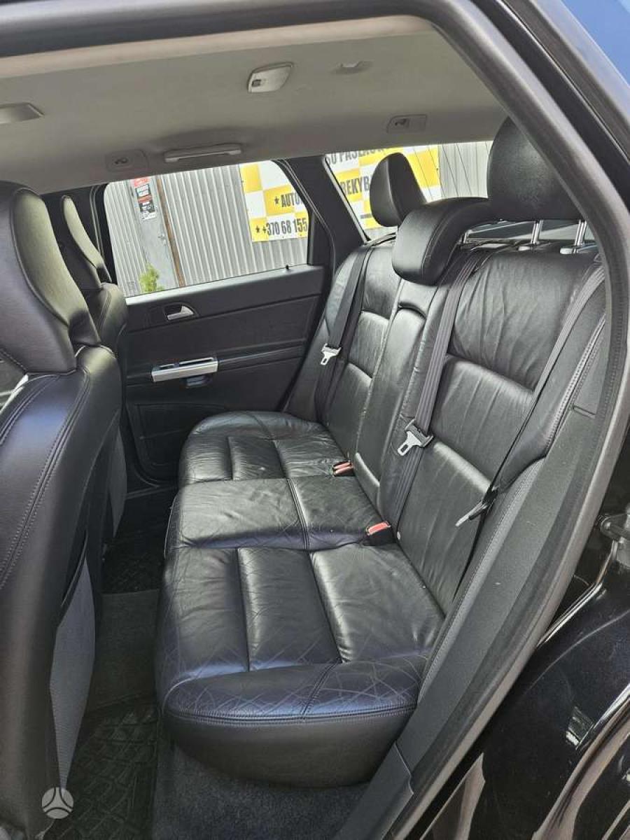 Melns Volvo V50 2010 Šauļi, ar dzinēja tilpumu 1.56 L un nobraukumu 207 tūkst. km par 3550 €, foto 15 vietnē AUTOMOTO.COM.LV