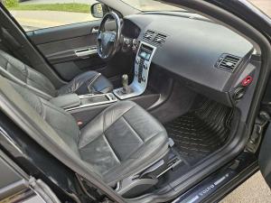 Melns Volvo V50 2010 Šauļi, ar dzinēja tilpumu 1.56 L un nobraukumu 207 tūkst. km par 3550 €, foto 16 vietnē AUTOMOTO.COM.LV