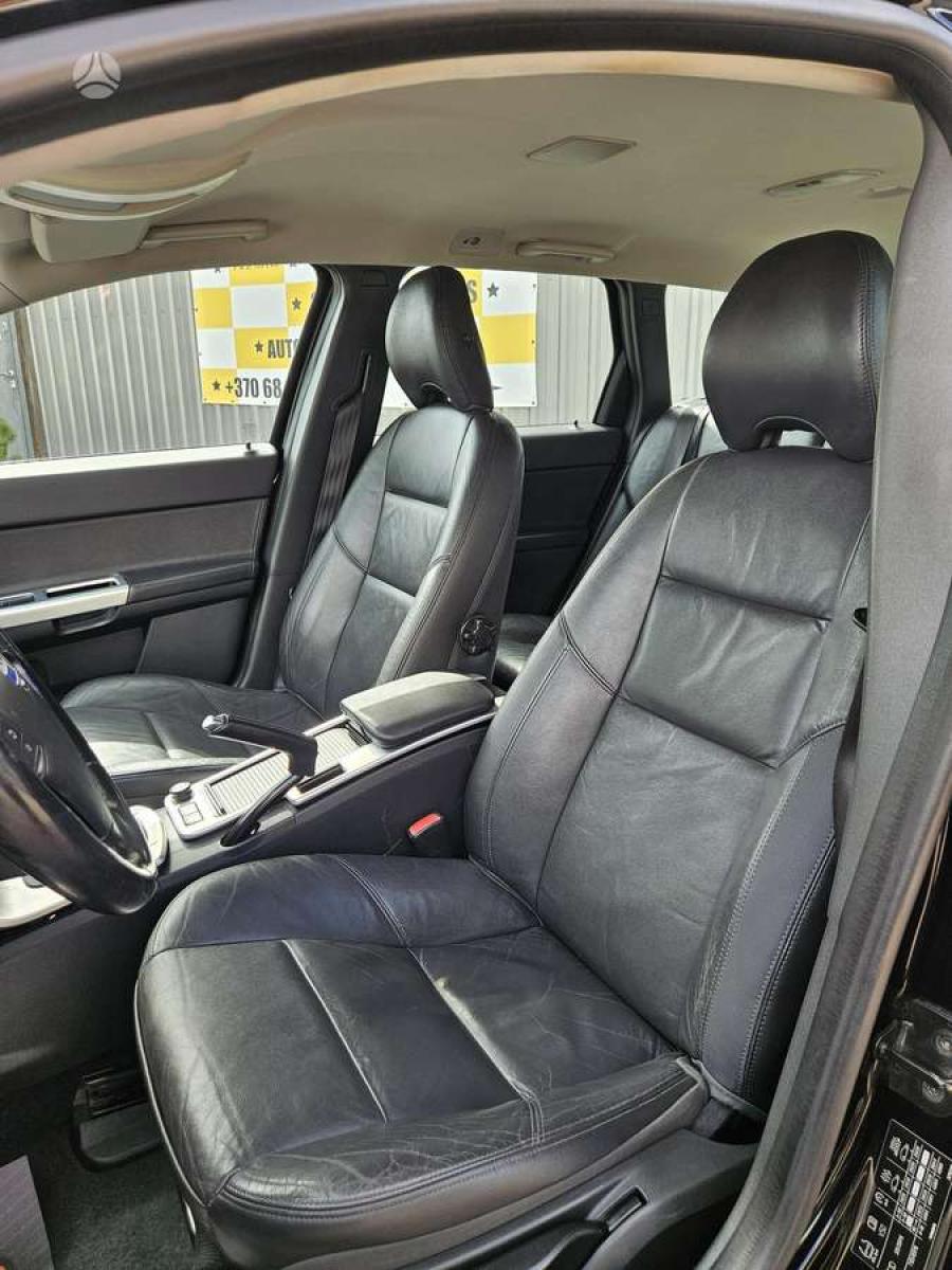 Melns Volvo V50 2010 Šauļi, ar dzinēja tilpumu 1.56 L un nobraukumu 207 tūkst. km par 3550 €, foto 19 vietnē AUTOMOTO.COM.LV