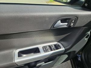 Melns Volvo V50 2010 Šauļi, ar dzinēja tilpumu 1.56 L un nobraukumu 207 tūkst. km par 3550 €, foto 21 vietnē AUTOMOTO.COM.LV