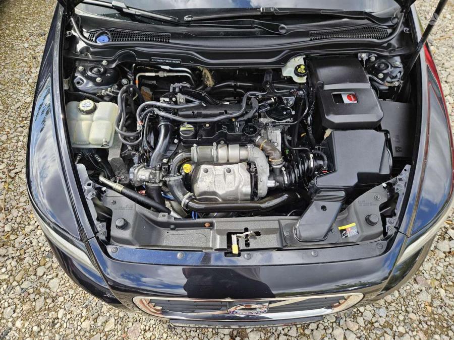 Melns Volvo V50 2010 Šauļi, ar dzinēja tilpumu 1.56 L un nobraukumu 207 tūkst. km par 3550 €, foto 25 vietnē AUTOMOTO.COM.LV