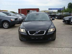 Melns Volvo V50 2010 Rīga, ar dzinēja tilpumu 1.60 L un nobraukumu 0 tūkst. km par 3490 €, foto 3 vietnē AUTOMOTO.COM.LV