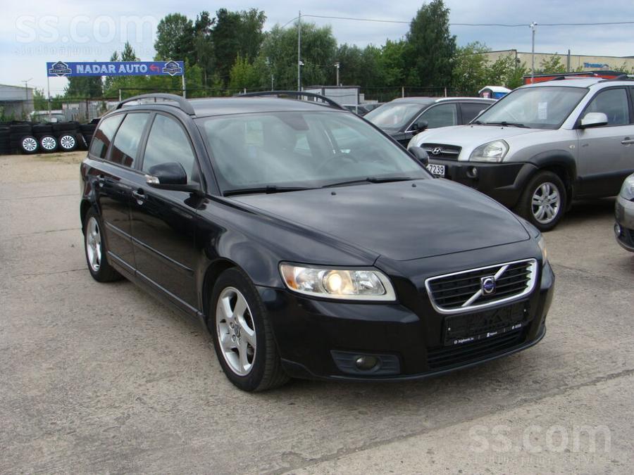 Melns Volvo V50 2010 Rīga, ar dzinēja tilpumu 1.60 L un nobraukumu 0 tūkst. km par 3490 €, foto 4 vietnē AUTOMOTO.COM.LV
