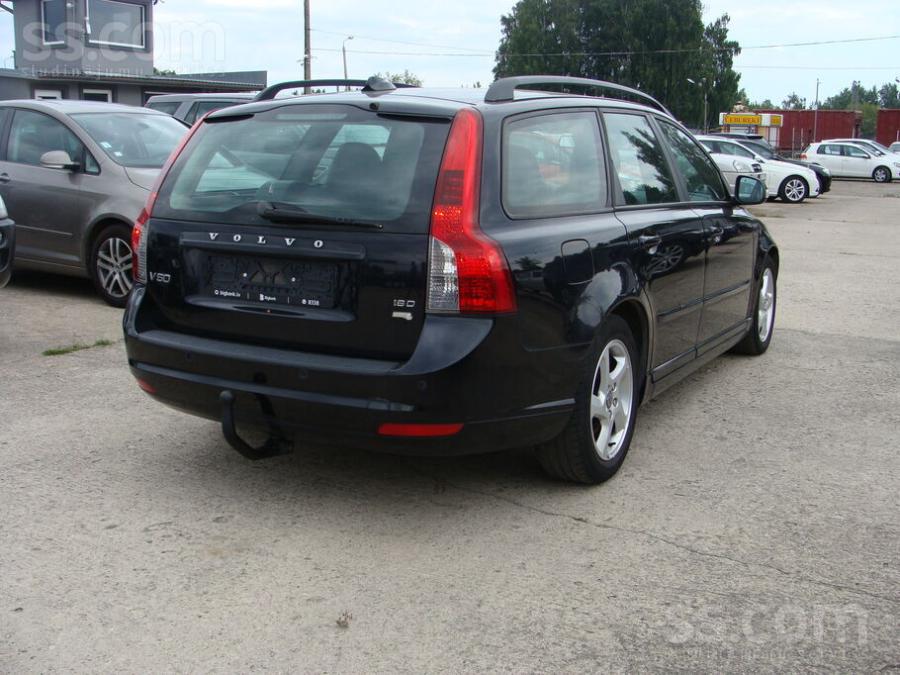 Melns Volvo V50 2010 Rīga, ar dzinēja tilpumu 1.60 L un nobraukumu 0 tūkst. km par 3490 €, foto 7 vietnē AUTOMOTO.COM.LV