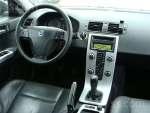 Melns Volvo V50 2010 Rīga, ar dzinēja tilpumu 1.60 L un nobraukumu 0 tūkst. km par 3490 €, foto 11 vietnē AUTOMOTO.COM.LV