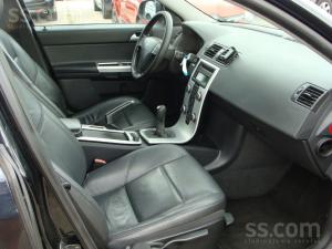 Melns Volvo V50 2010 Rīga, ar dzinēja tilpumu 1.60 L un nobraukumu 0 tūkst. km par 3490 €, foto 13 vietnē AUTOMOTO.COM.LV