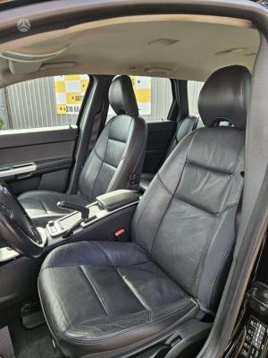 Black Volvo V50 2010 in Siauliai, with an engine capacity of 1.56 L and mileage of 207 thousand km for 3750 €, photo 19 on AUTOMOTO.COM.LV